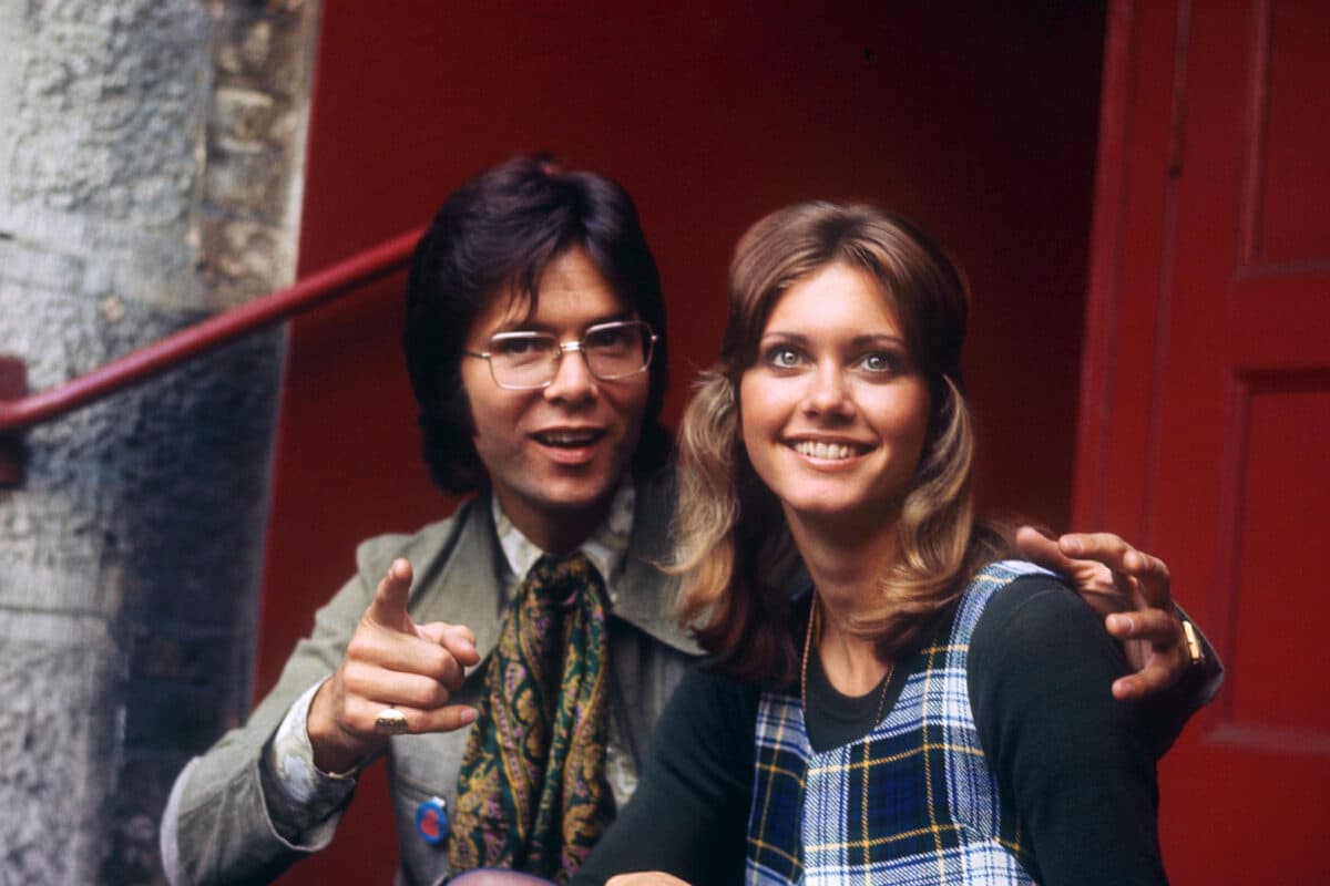 Olivia Newton-John & Cliff Richard - Suddenly - The Best Songs Of All Time